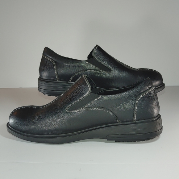 Gravity Defyer | Shoes | Gravity Defyer Aiw Size 3w Black Leather Slip ...
